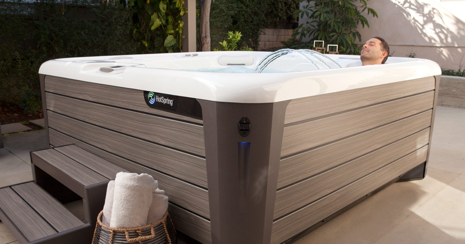 Aria Hot Tub by Hot Spring Spas - Pioneer Family Pools