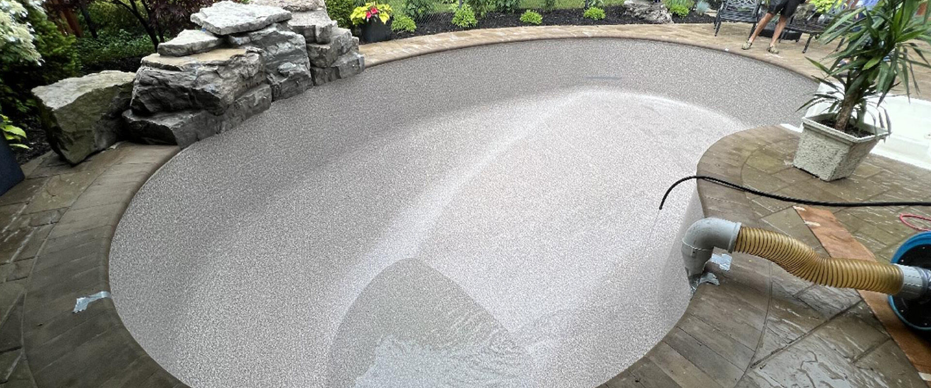 The Harveys - Pioneer Family Pools